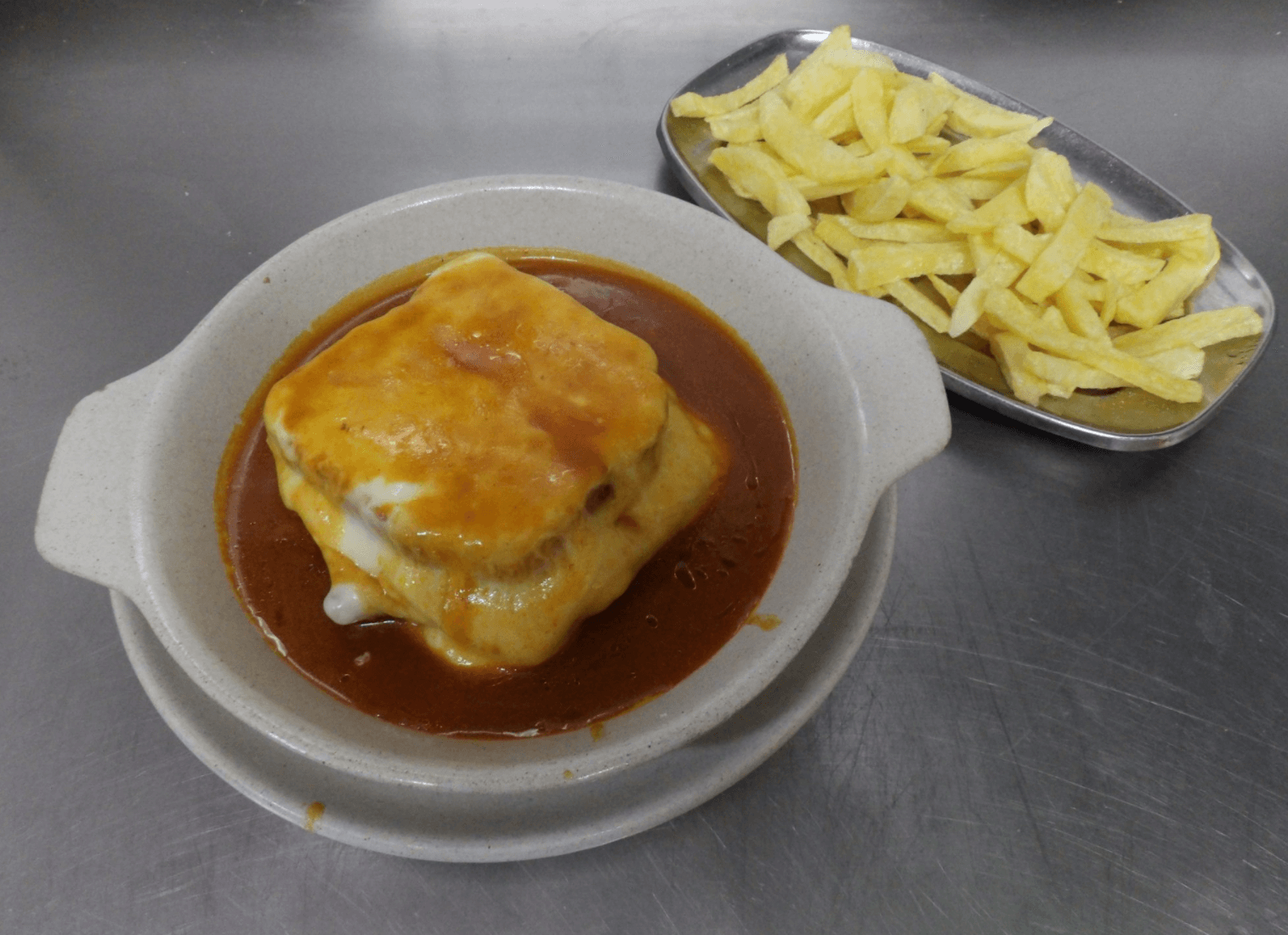 Onde comer as melhores francesinhas no Porto? | Blog Portoalities ...